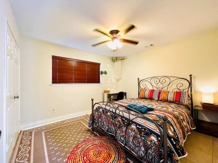Minutes From Nasa/kemah/beach • Bohemian Seabrook - Seabrook, TX