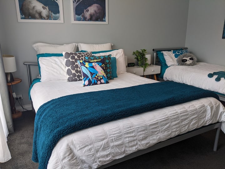 Family-friendly, Quiet, Spacious Two Bedroom Unit - Launceston