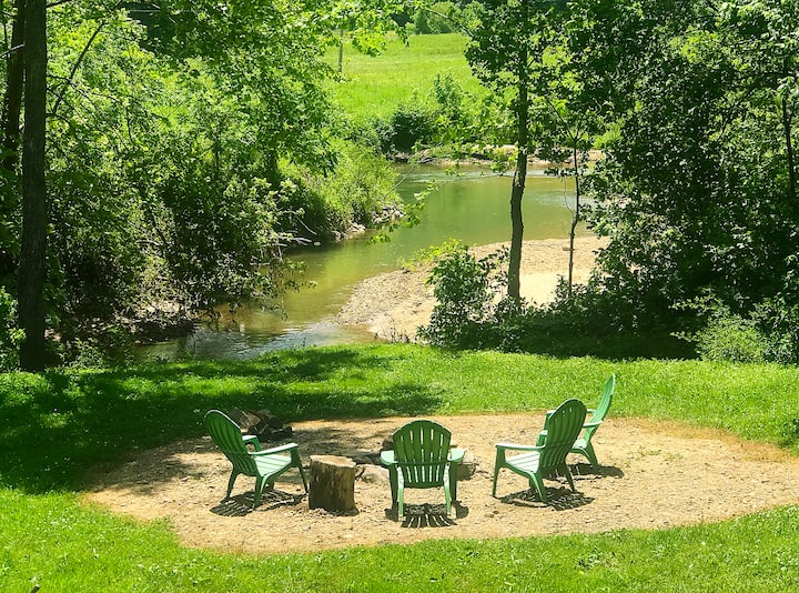 South Fork River Farmhouse - Slade, KY