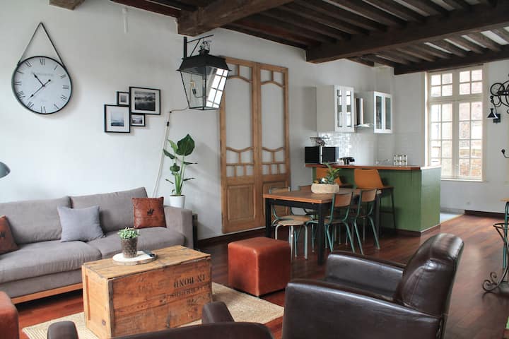 Type 4 Dans Un Immeuble Restauré Rue De La Clef - Lille