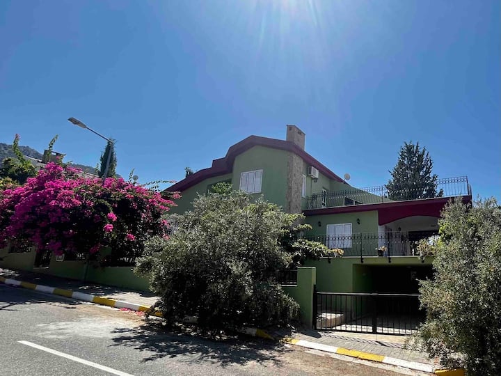 Mountain Serenity, Up To 8 People - Girne