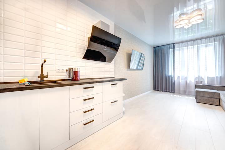 Квартира люкс на 5м этаже с панорамным  окном - Kyiv