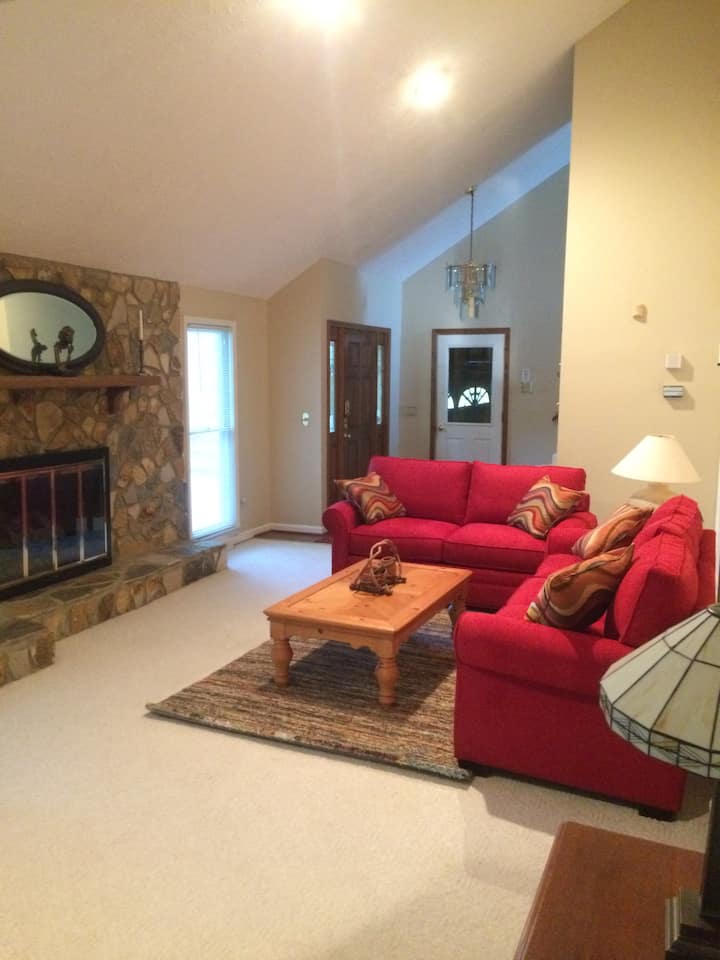 4 Bdrm Min To Dwtn 1/2 Mile From Prisma Hospital - Greenville, SC