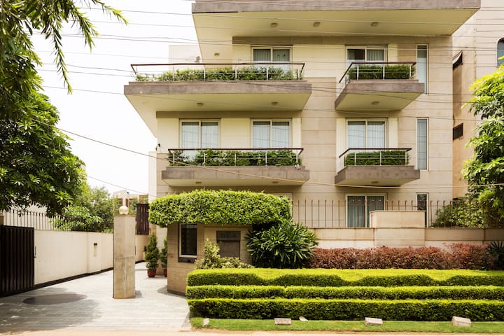 1 Bhk Apartment On Green Service Road Sec 40 - Gurugram