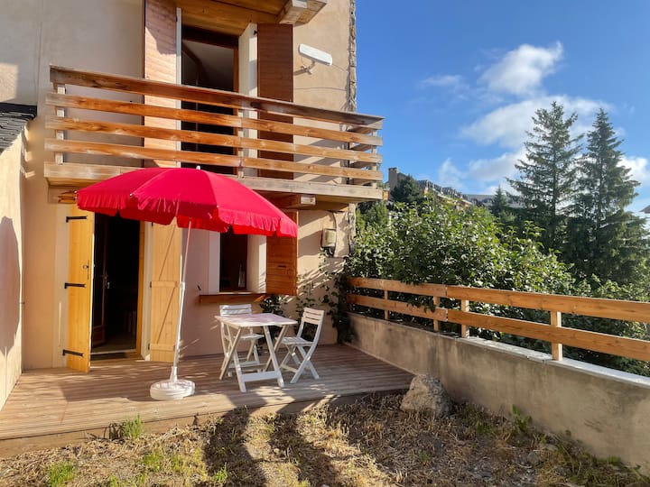 Jolie Maison Aux Angles - Les Angles