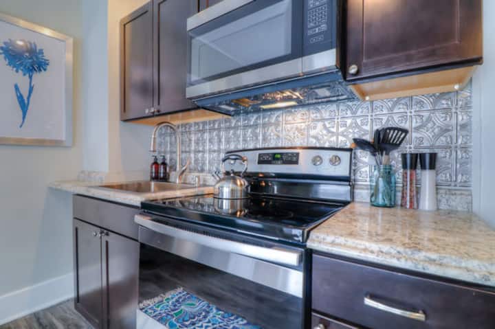 Cute/quite/renovated - 2 Blocks From Downtown - Urbana, IL