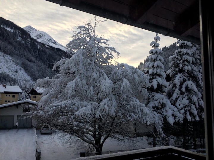 Gemütliche Kleine Wohnung Mit Traumhaftem Ausblick - Bad Gastein