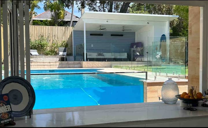 Stunning Family Entertainer In Fairlight - Manly