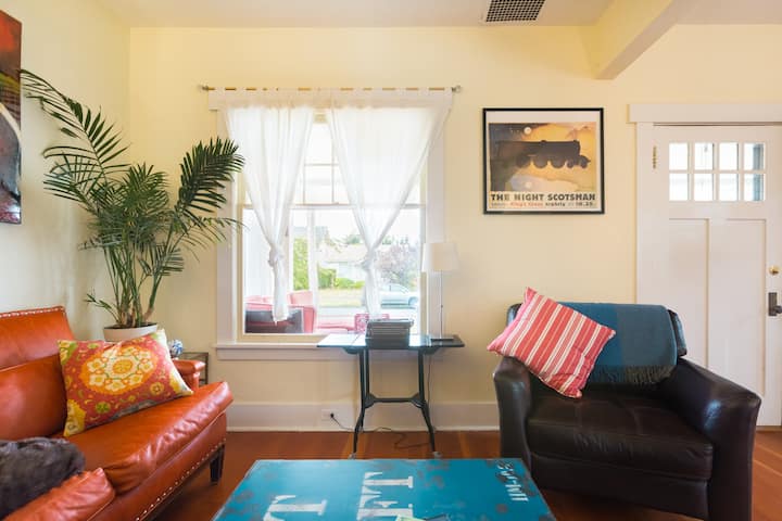 Charming Home On Light Rail, 5min To Stadiums, D/t - Seattle, WA