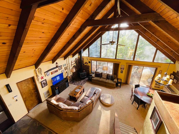 Sierra Pine Lodge
*Dog Friendly*pool Table*spa* - Sonora, CA
