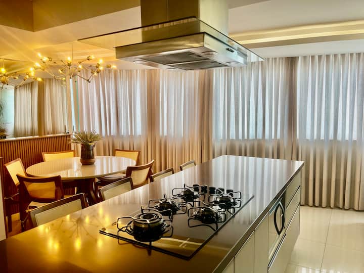 50m Mar Com Churrasqueira, Berço E 2 Vagas Garagem - Balneário Camboriú