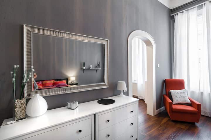 Sam's Flat With Style In The Main City - Budapest