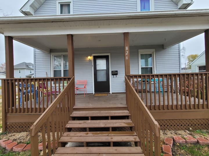 Sw Lovely 2 Bedroom Unit Free Parking Out Front - Cedar Rapids, IA