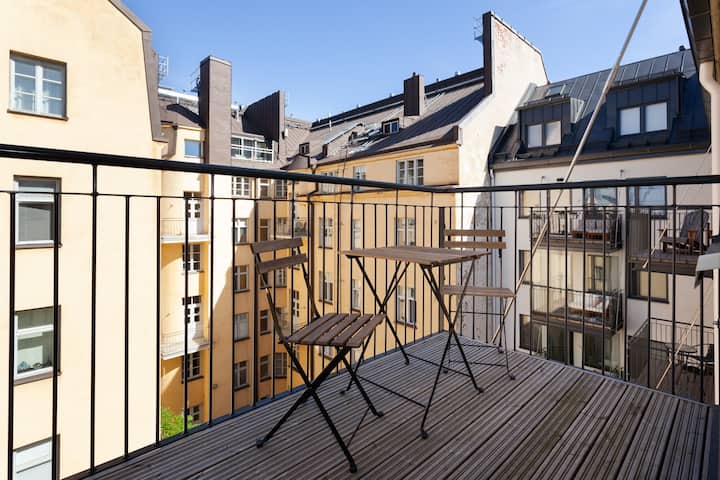 Top Floor City Apartment With Balcony - Helsinki