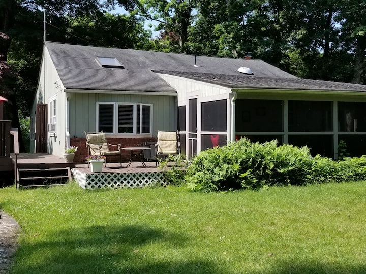 Cosmo Cottage - Peekskill, NY