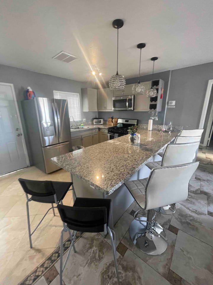 15 Min To The Strip, Downtown, Speedway, Cira! - North Las Vegas, NV