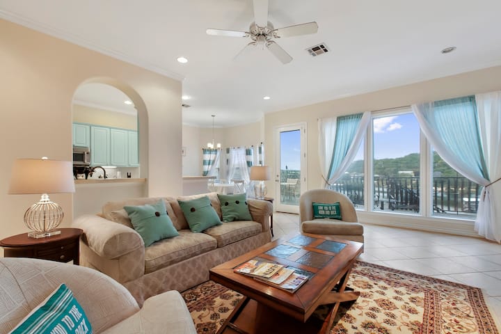 Beautiful Sunsets In This Austin Home - Austin, TX