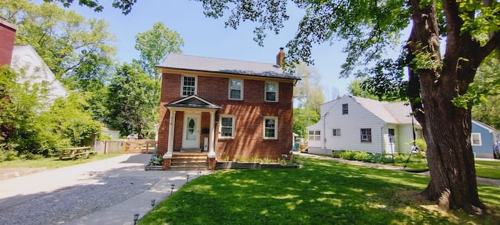 Authentic Attractive House/duplex 3 Br &1 Bath Msu - East Lansing, MI