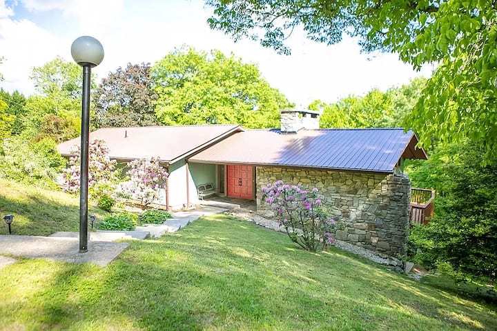 The Stone House - Bryson City, NC