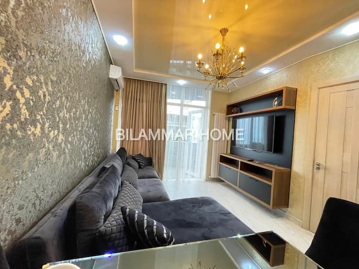 უმშვენიერესი აპარტამენტი ზღვიდან 50 მეტრში - Batumi