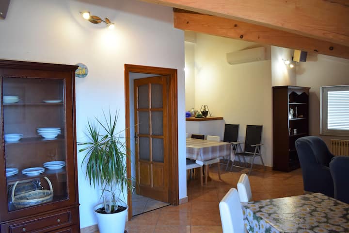 4 Bedroom Apartment - Pula