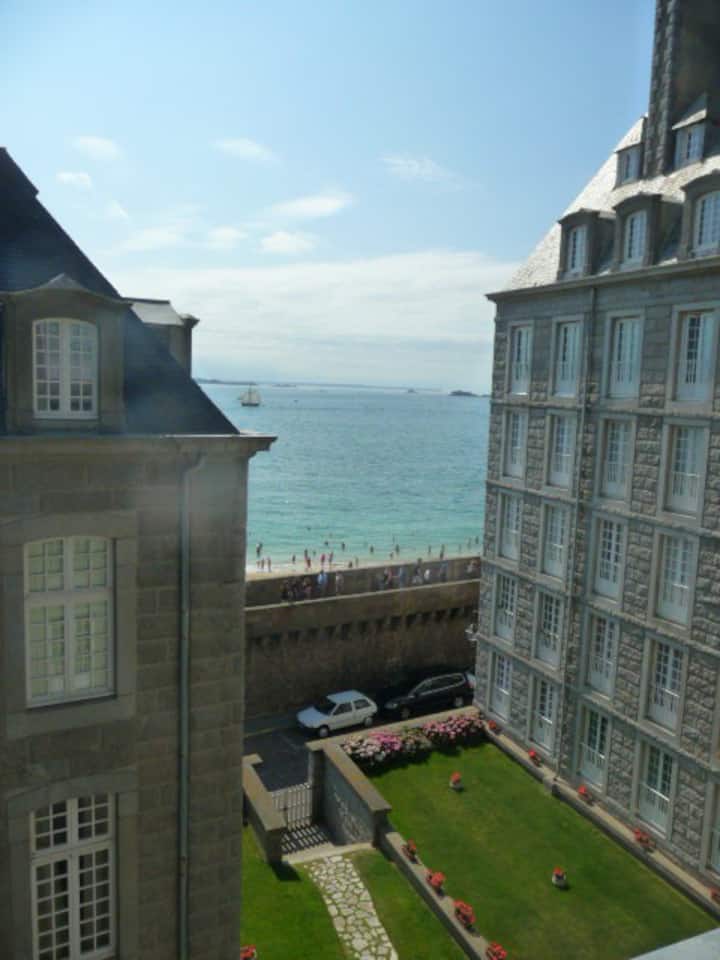 T2 De 37 M2 St Malo Intra-muros Garage Vue Mer - Saint-Malo