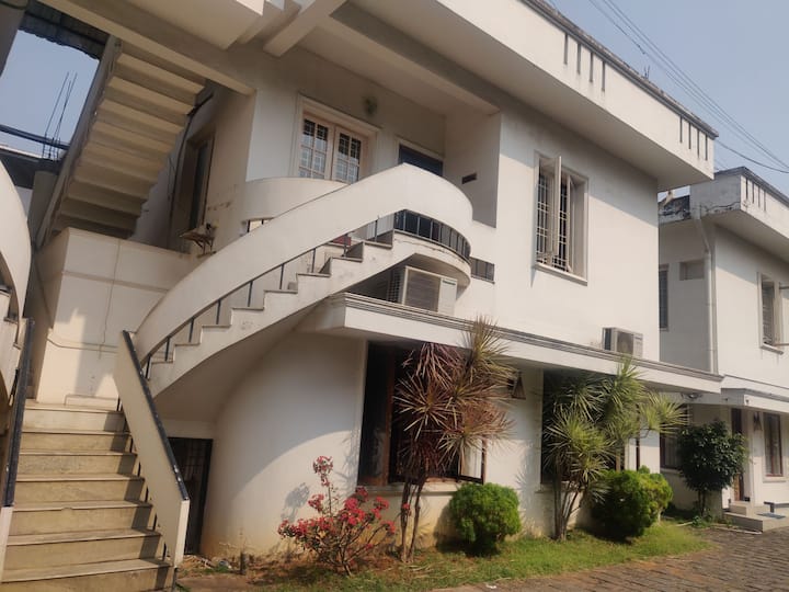 Cheerful 2bhk Villa @ Ernakulam Fully Furnished - Kochi