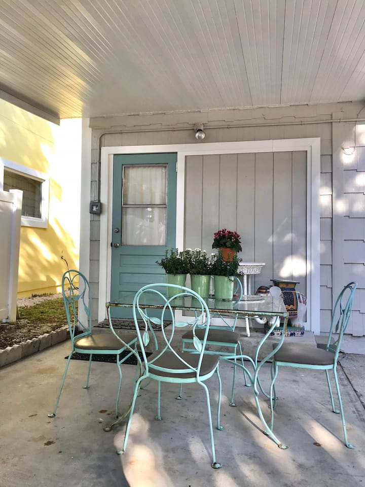 St. Augustine Private Cottage Suite - St. Augustine, FL