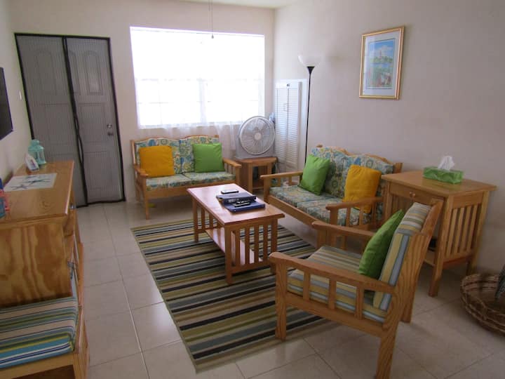 D's Spot By The Beach In Paradise - Barbados