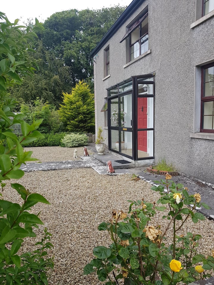 Robeen House - Knock