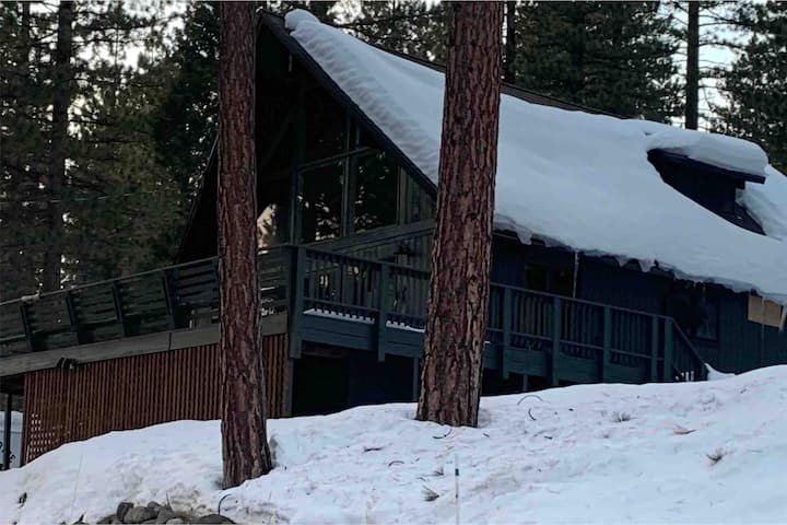Memory Making Renovated Tahoe Mountain Cabin 3bed - Kings Beach, CA