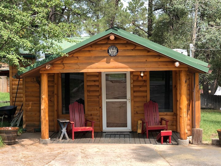 Quaint Original Ruidoso Cabin - Ruidoso, NM