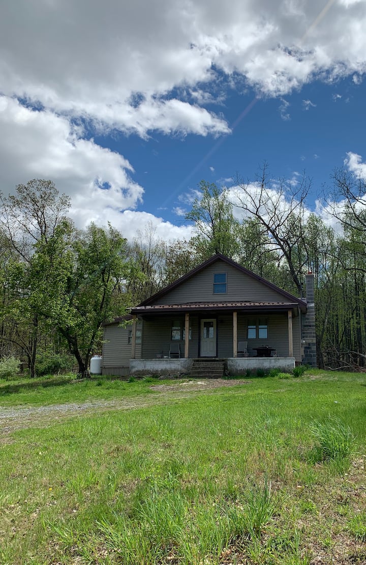 Polecat Guest House - Relax, Unwind, Unplug! - Carlisle, PA