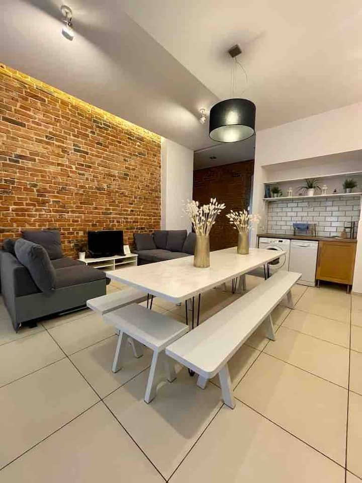 Boutique Apartments - Elegant 1906 Period (95m2) - Breslau