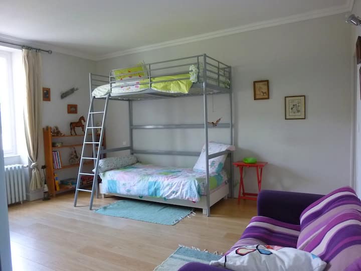 Le Fer En Ceze : Romantique Et Papillons - Bagnols-sur-Cèze