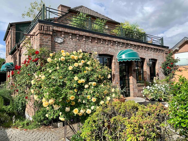 Die Seele Baumeln Lassen  Im Rosenhäuschen In Rees - Rees