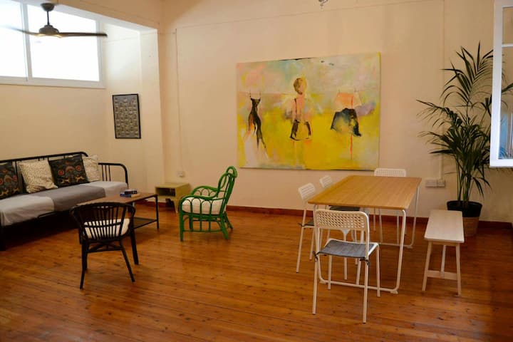 Limassols Historic Center Retro House - Limassol