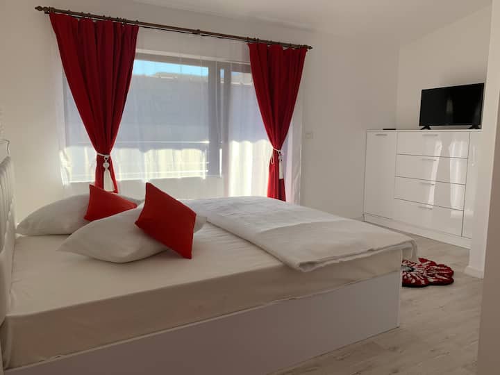 Vila Flo’camy-apartament Lux Cu Ieșire La Curte - Brașov