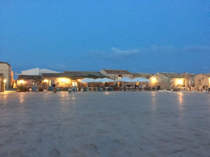 Marzamemi Dalla Spiaggia! - Marzamemi