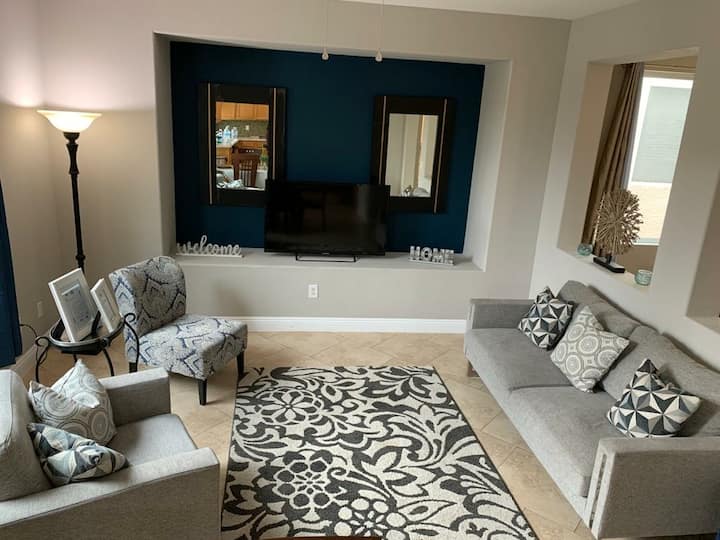 ~Casa Azul, Beautiful Spacious Vegas Home~ - North Las Vegas, NV