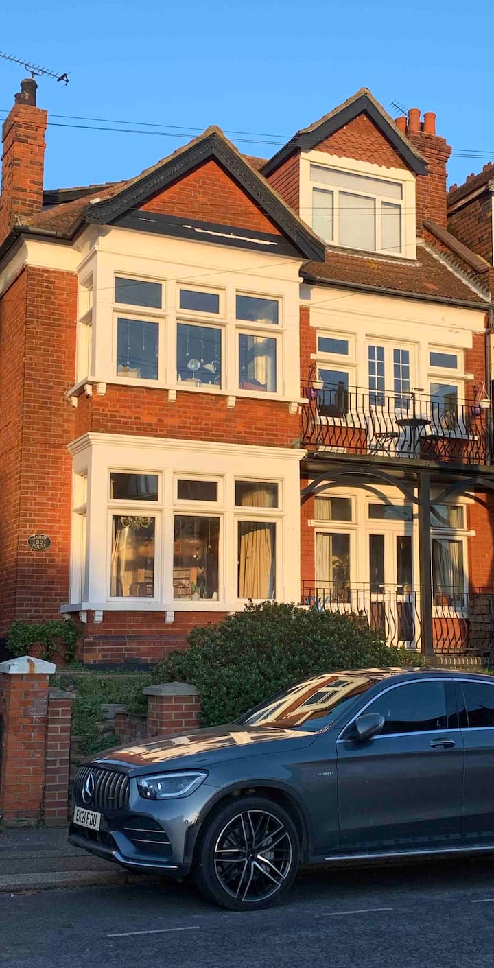Large House By The Sea - Close To London - サウスエンド＝オン＝シー
