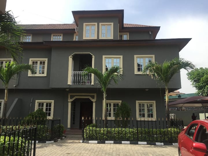 Lagoon Paradise - Lekki Phase 1. - Lagos