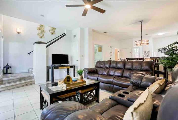 Lake Berkley Resort Home - Kissimmee