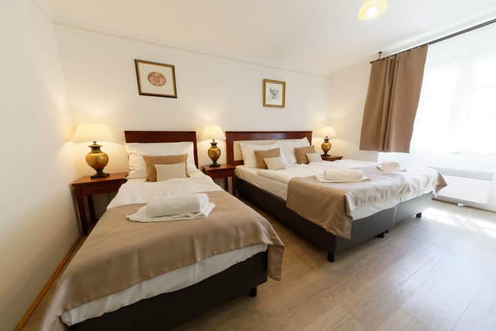 4. Nobles Apartments - Prague Václav Havel Airport (PRG)