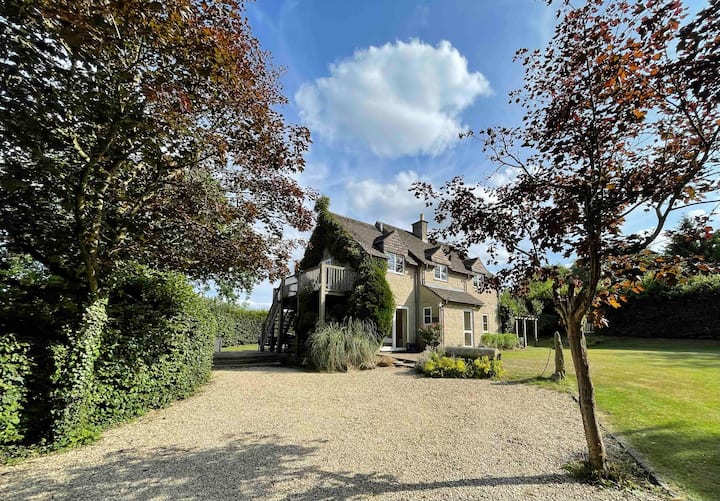Totally Private, Idyllic Farmhouse With  Hot Tub. - Somerford Keynes