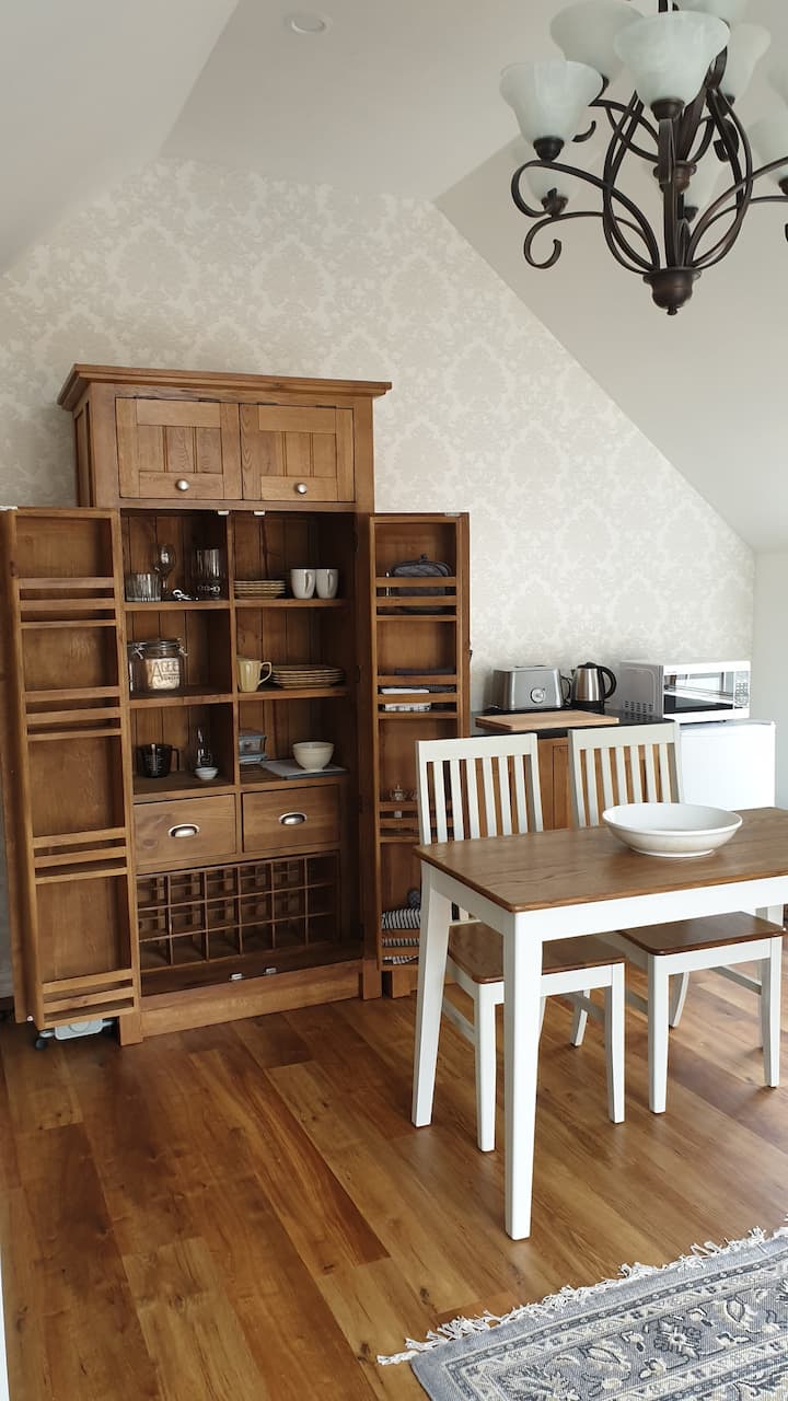 Totara House, An English Retreat. - Wakefield