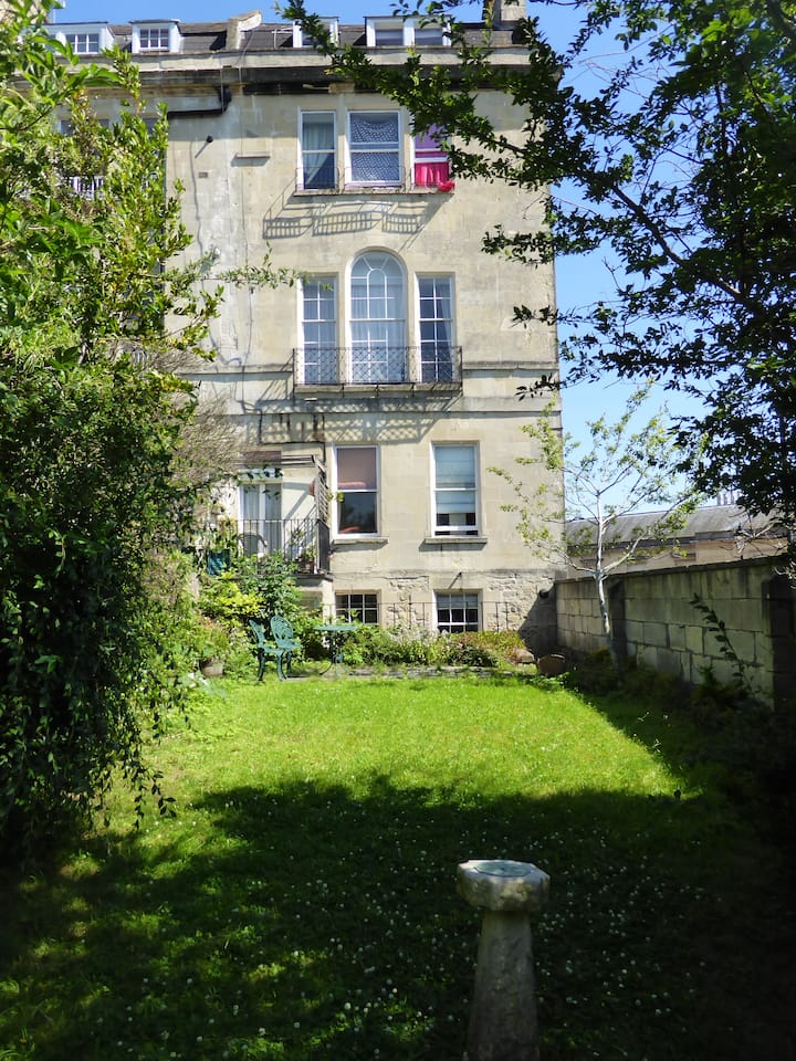 Central Georgian Garden Flat W/ Free Parking - Bath