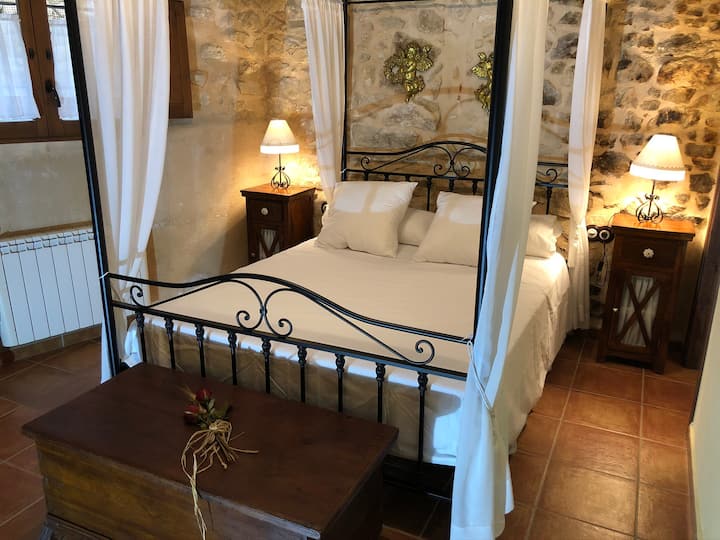 Duerme En Una Casa Histórica De Valderrobres - Beceite