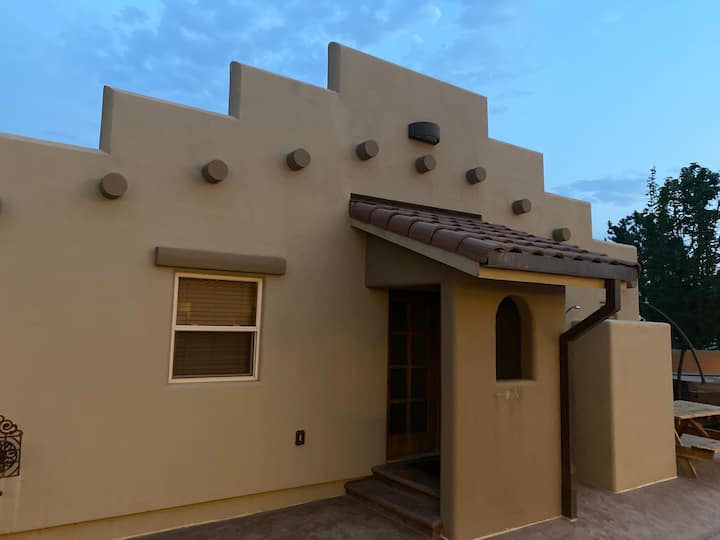 A Rural Spanish Casita - Eagle Island State Park, Eagle
