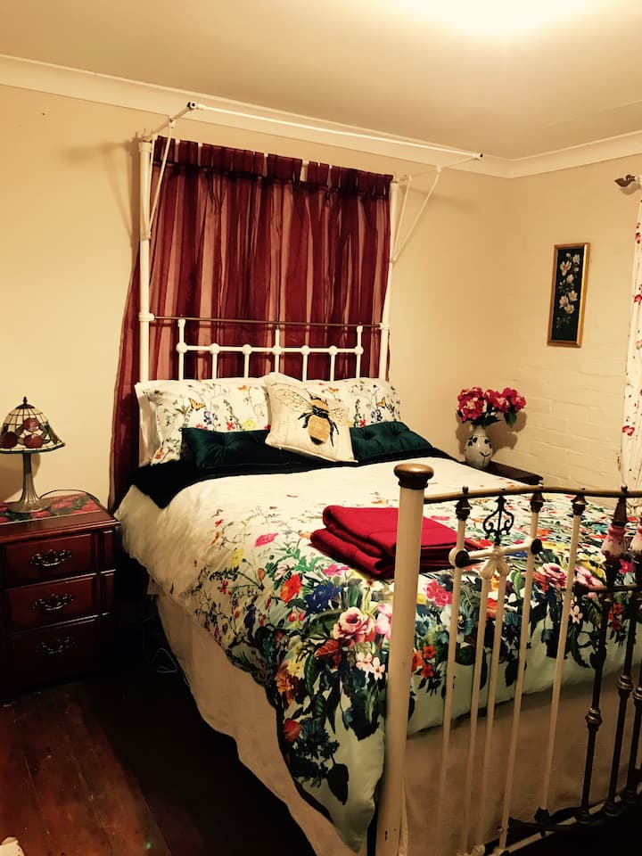 Yattalunga Homestead Farm Db
& Breakfast - Goulburn